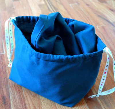 How to Make a Crumb Catcher and Bag - WeAllSew