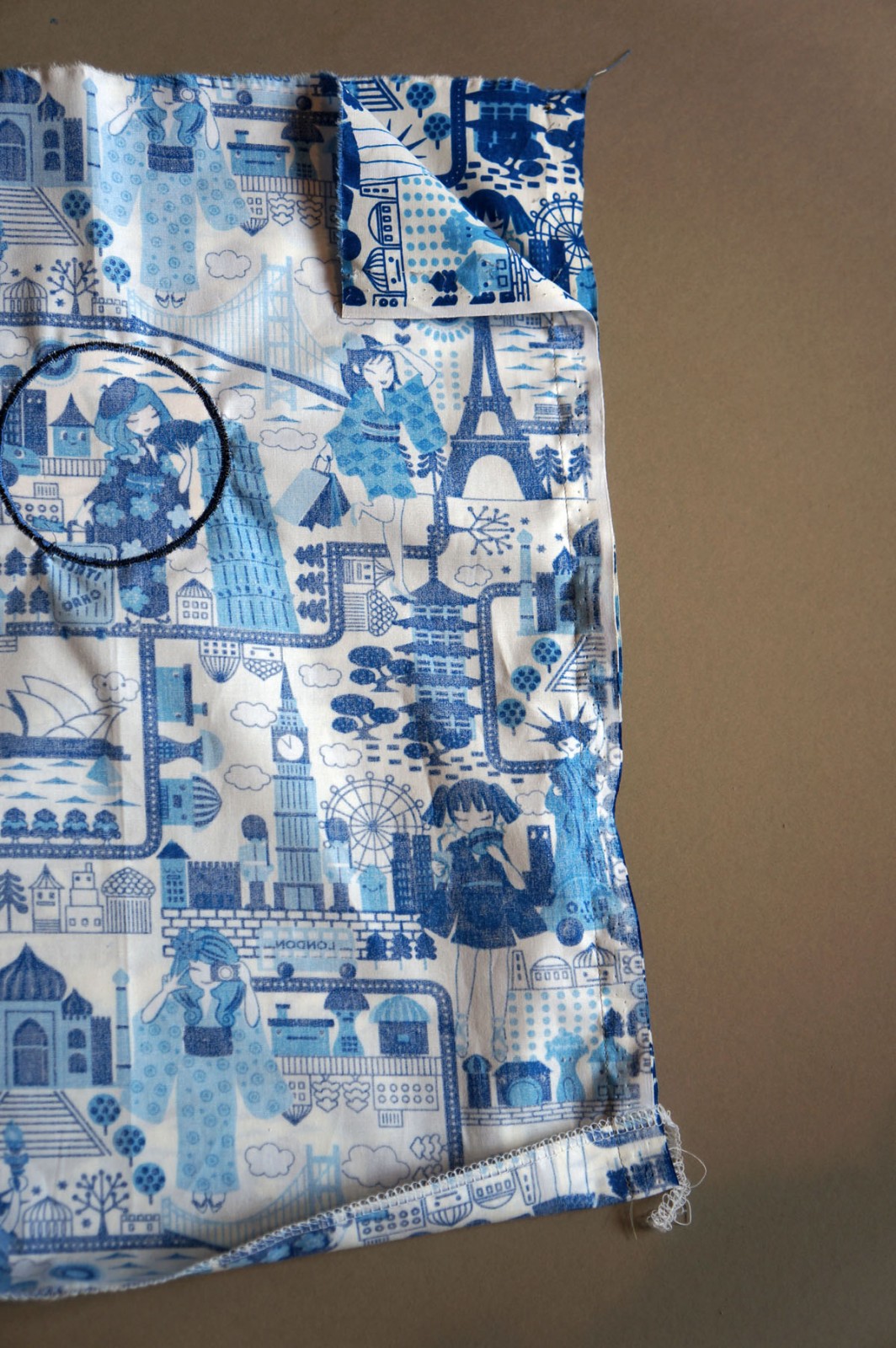 Travel Shoe Bag Tutorial - WeAllSew