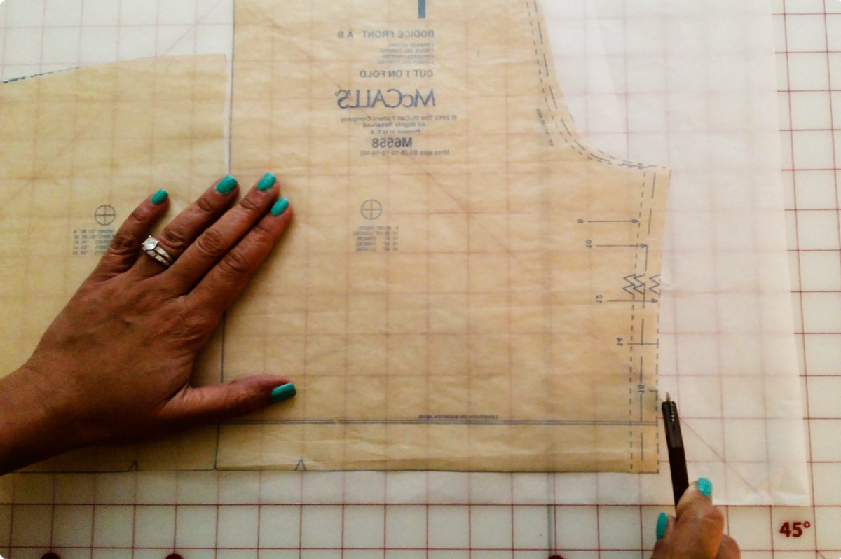 Single-shoulder Ruffle Top Tutorial - WeAllSew