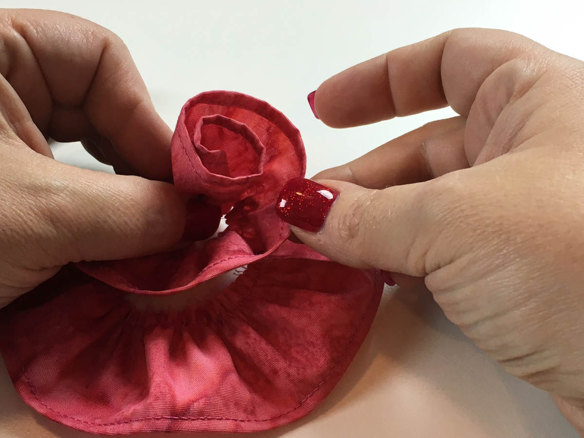How to Create Gathered Flowers - WeAllSew
