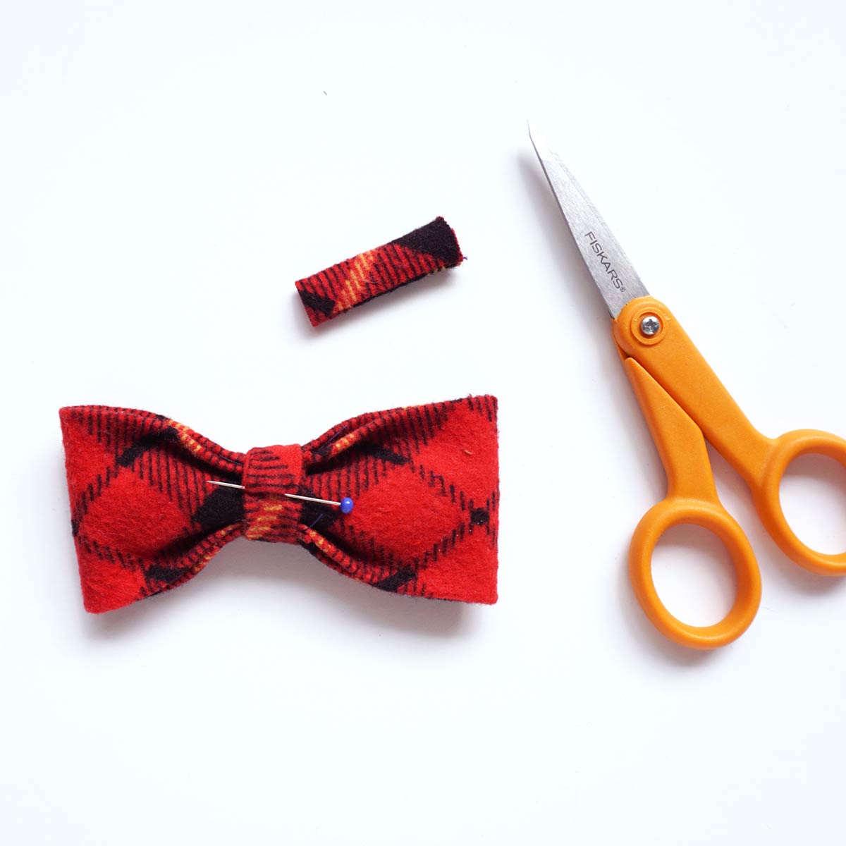 DIY Fabric Bow Tutorial - WeAllSew
