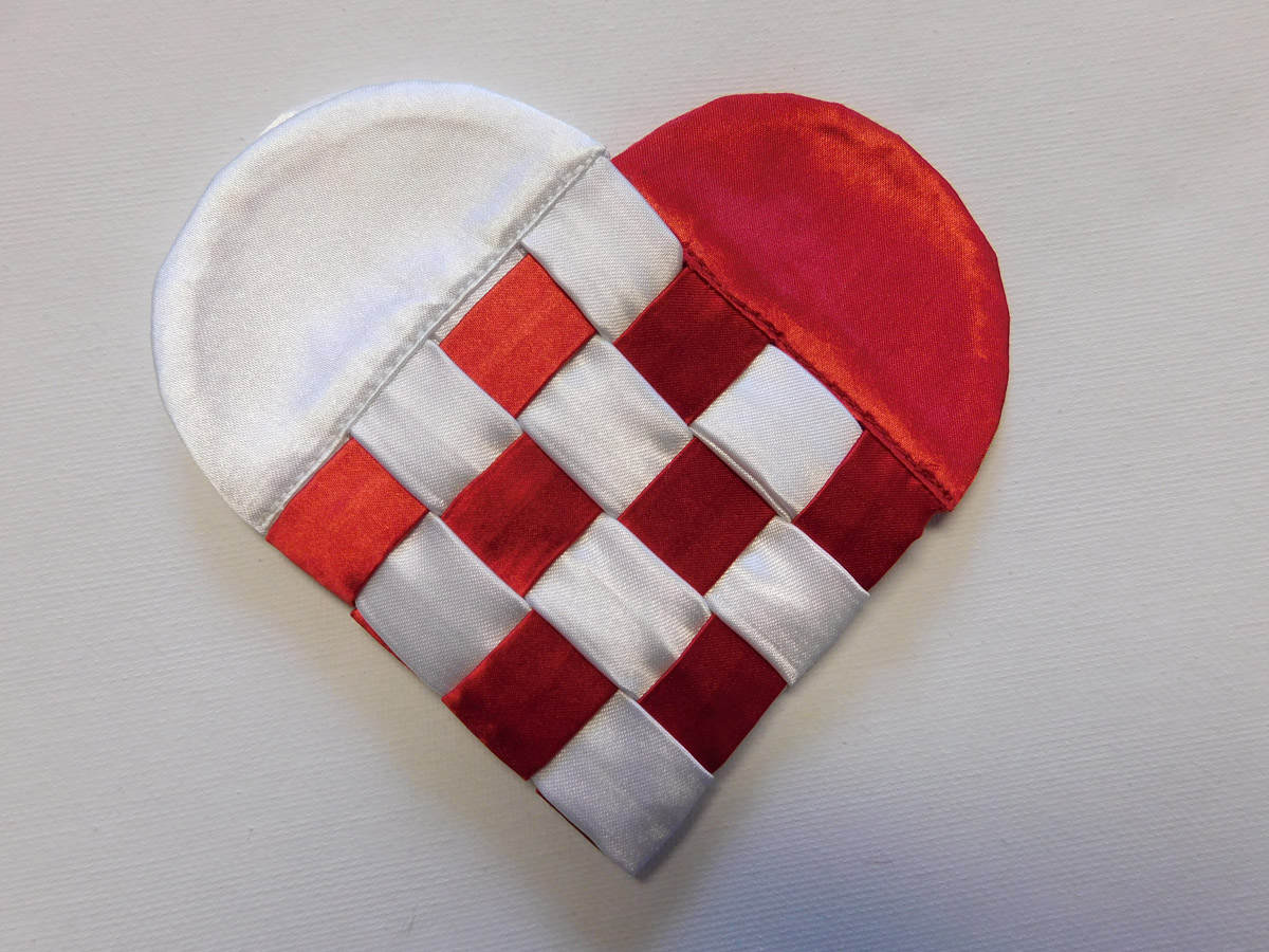 How To Make A Fabric Scandinavian Heart - WeAllSew
