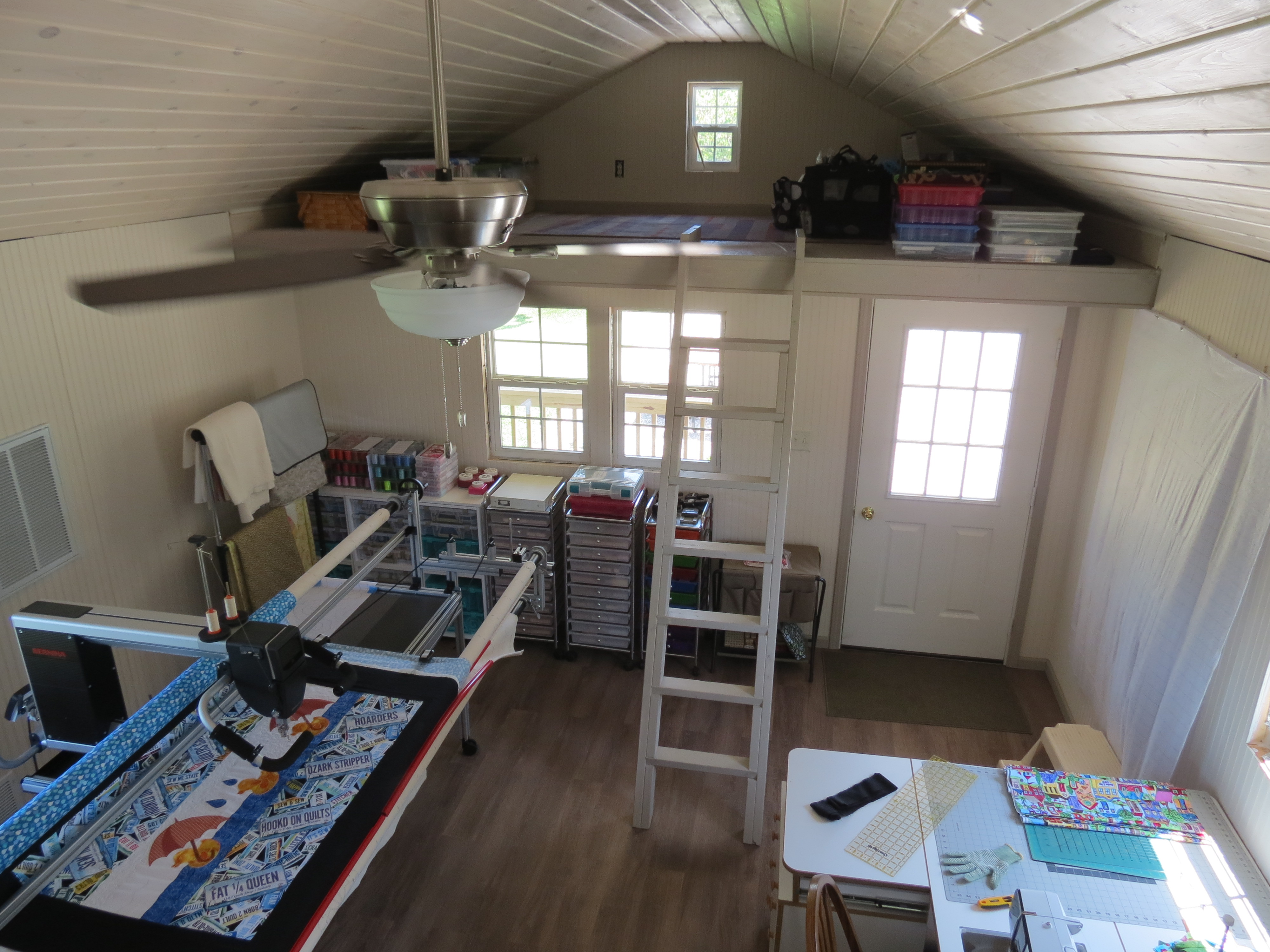 My Sewing and Quilting cabin - WeAllSew
