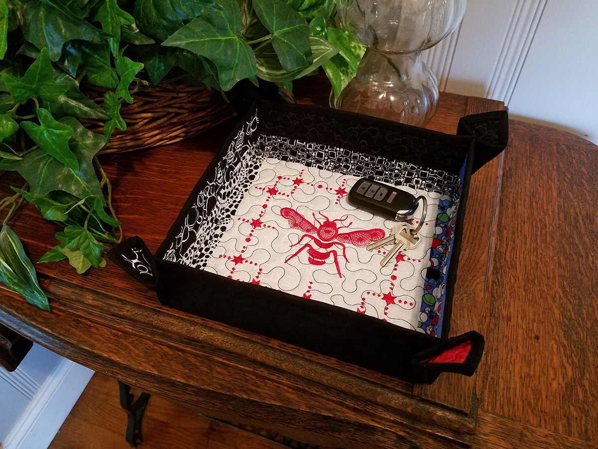 Quilted Tray - WeAllSew