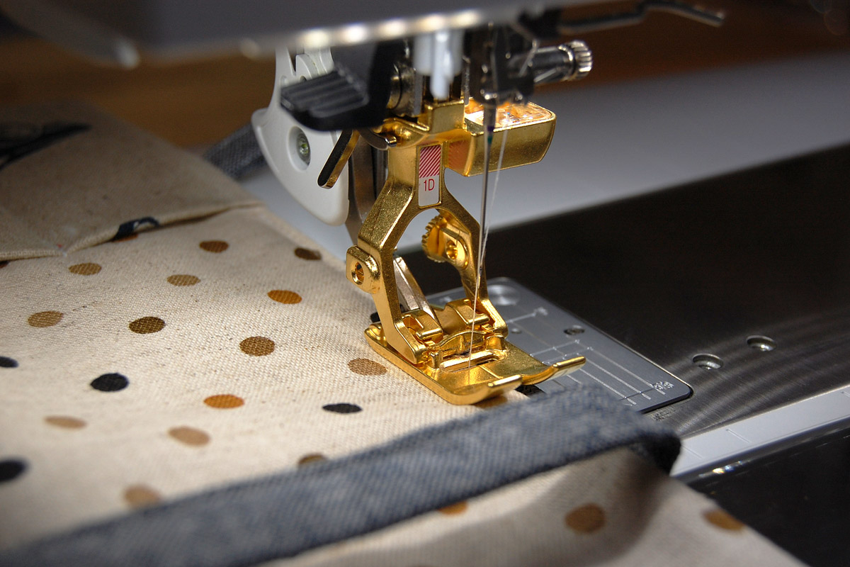 Tool Caddy Thread Catcher Tutorial - WeAllSew