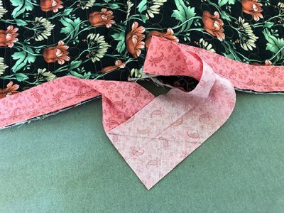 line up edges for sewing - WeAllSew