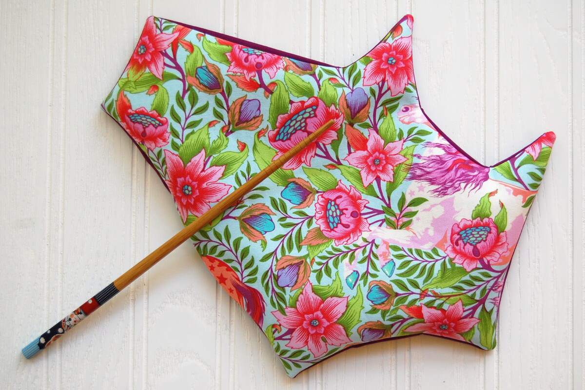 Scissors Case Tutorial - WeAllSew