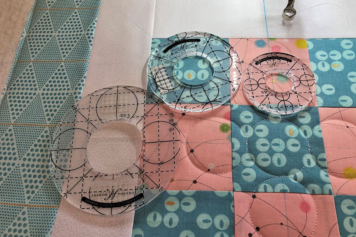 Rulerwork for Beginners, Part 3: Stitching Circles - WeAllSew