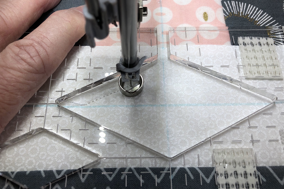 Rulerwork for Beginners Series, Part 5: Diamonds - WeAllSew