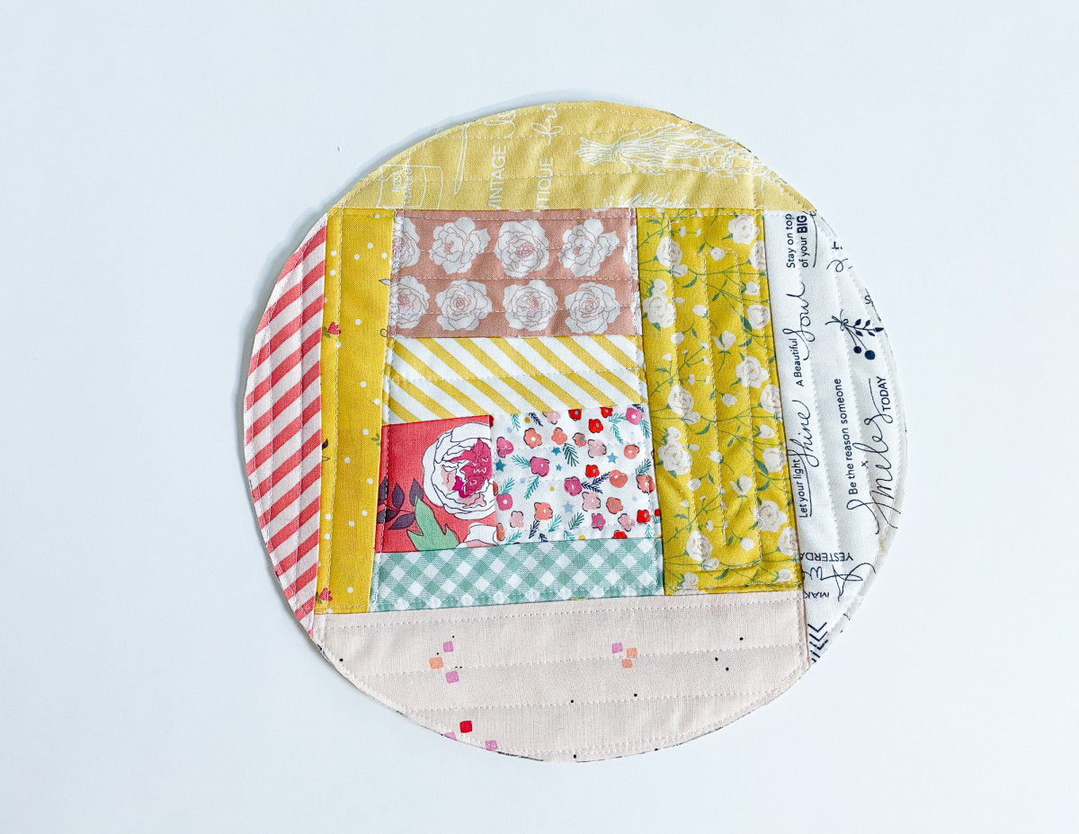 Quilt-as-you-go Trivet Set - WeAllSew