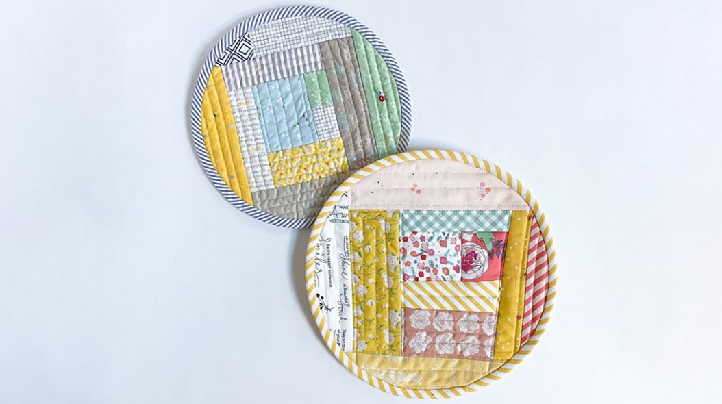 Quilted Mini House Trivets - WeAllSew