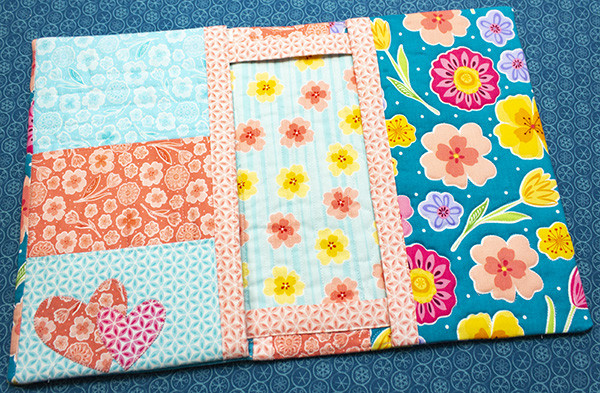 How to Sew a Notebook Cover for Mom | WeAllSew