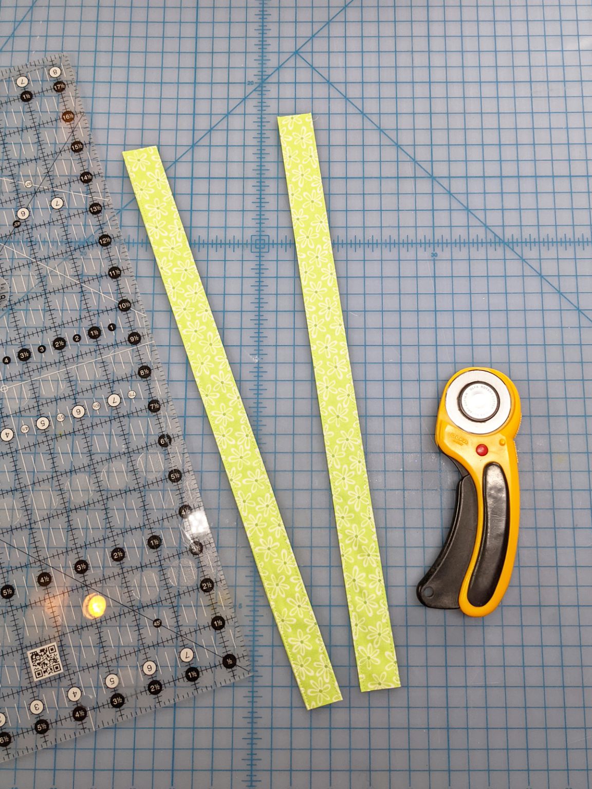 Tutorial: Learn How to Sew a Notions Catch-all Tote - WeAllSew