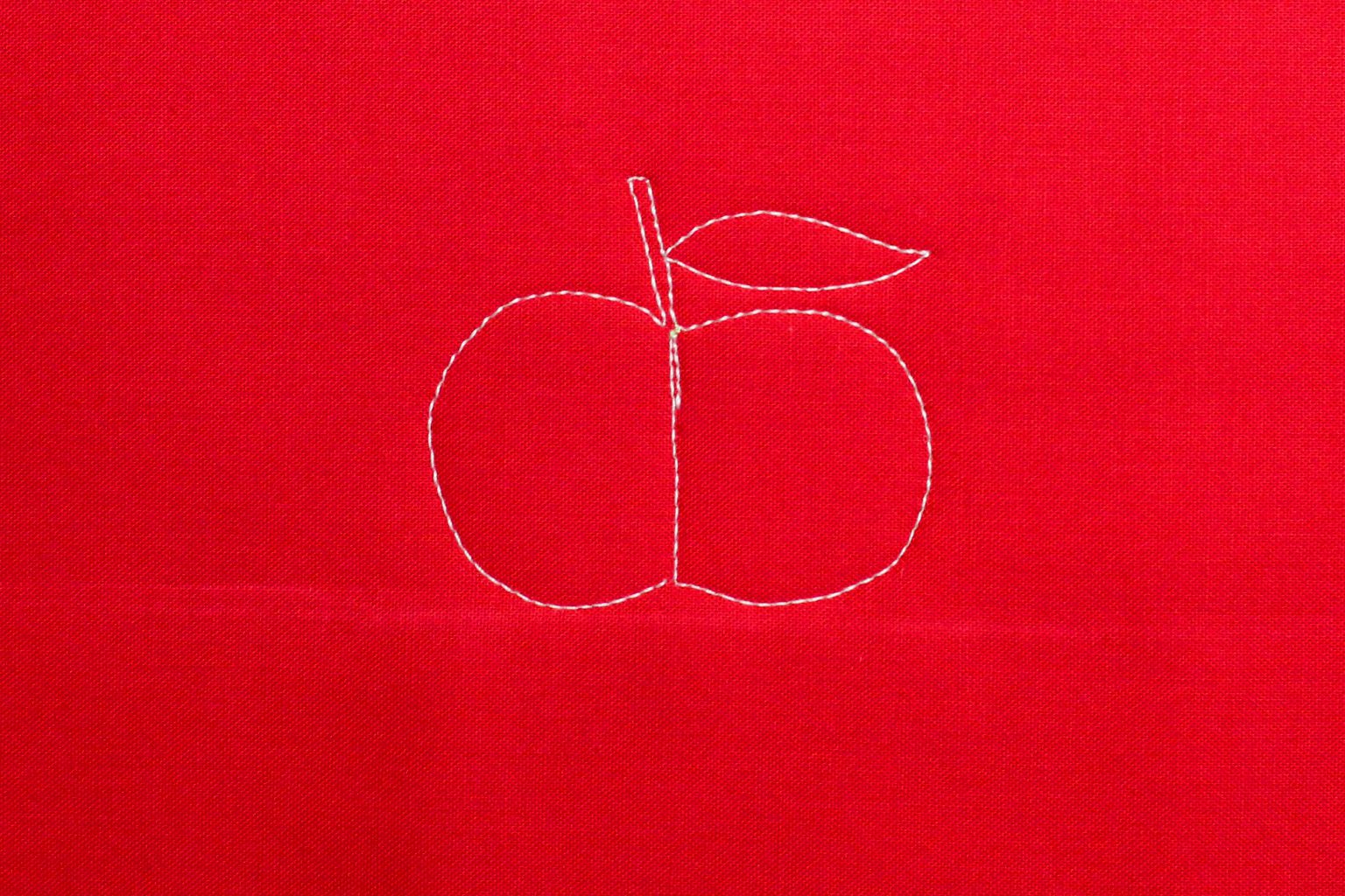 Tutorial: How to Free-motion Quilt an Apple Motif - WeAllSew