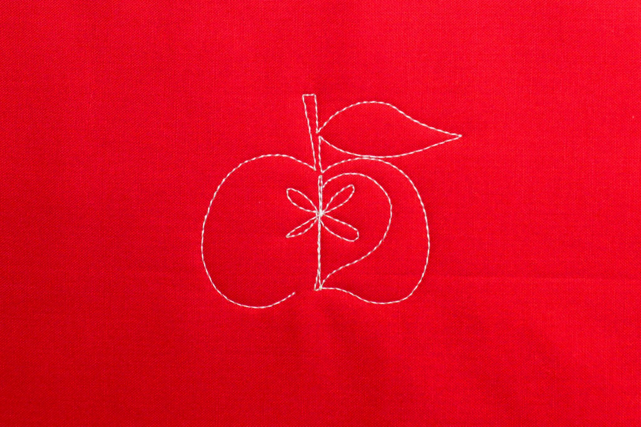 Tutorial: How to Free-motion Quilt an Apple Motif - WeAllSew