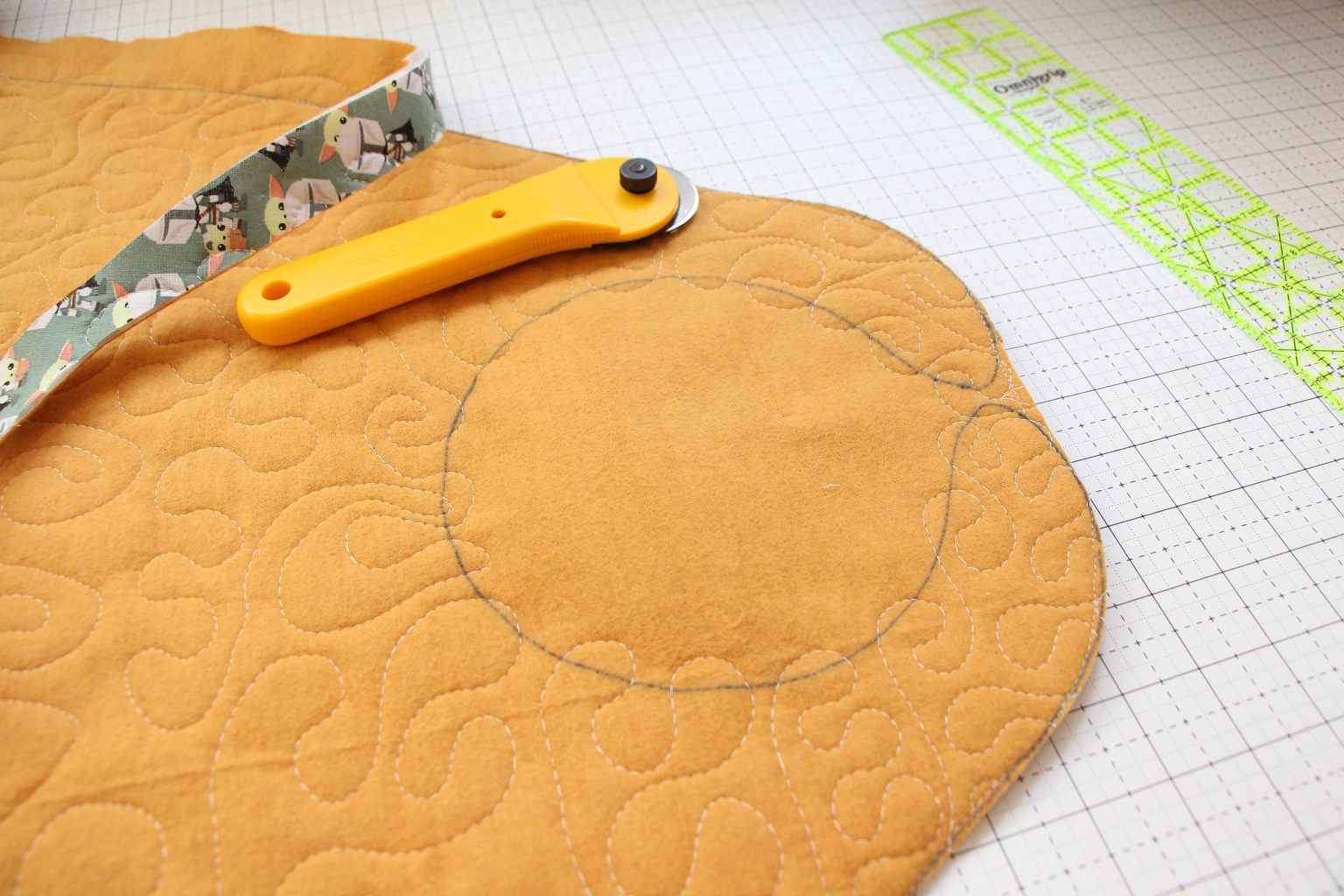 How to Make a Quilted Superhero Cape - WeAllSew