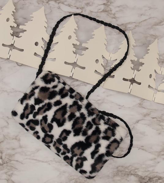 How to Sew a Hand Muff - WeAllSew