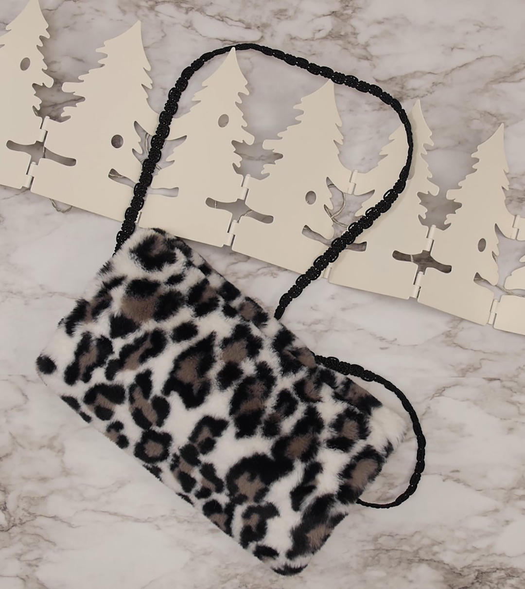 How to Sew a Hand Muff - WeAllSew