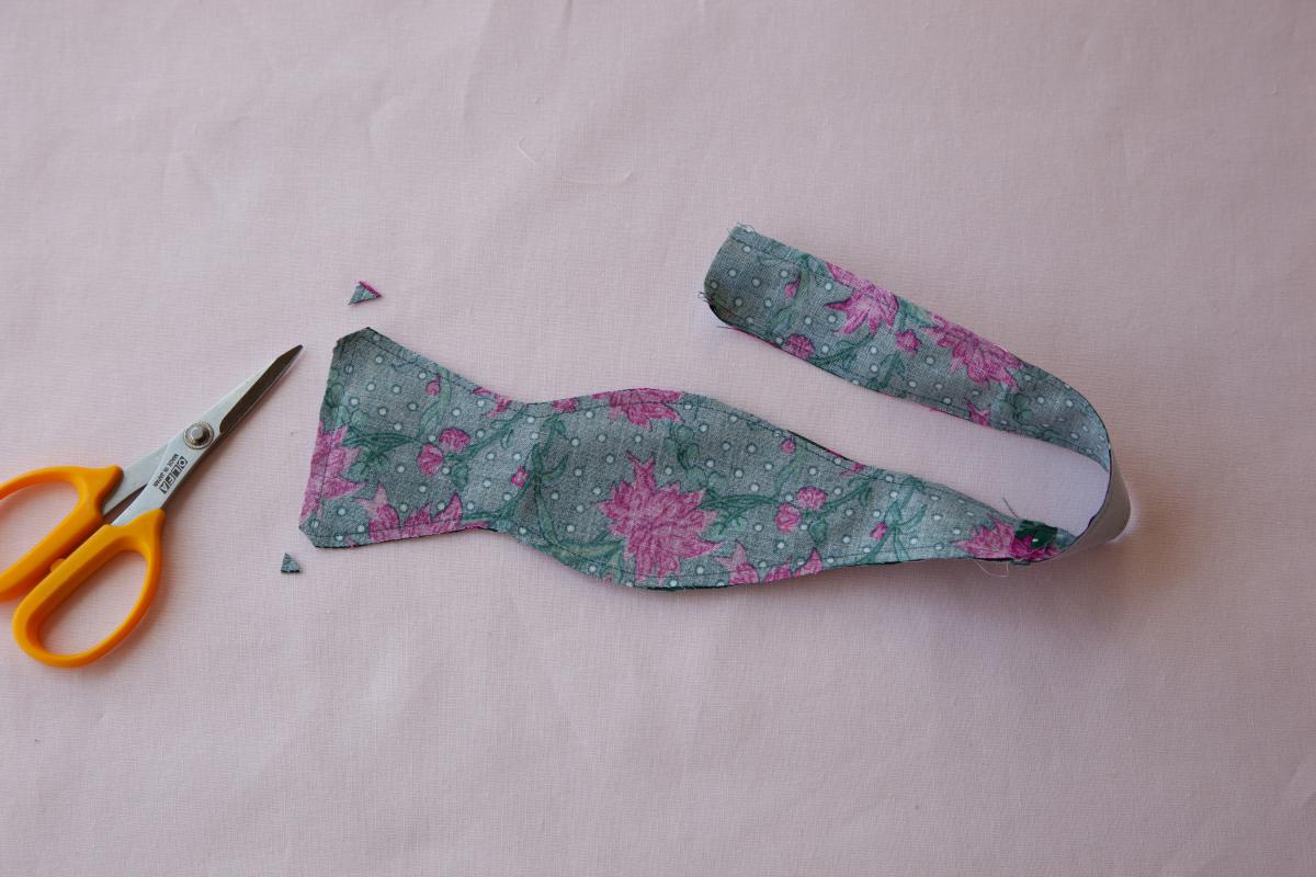 How to Make a Bow Tie - WeAllSew