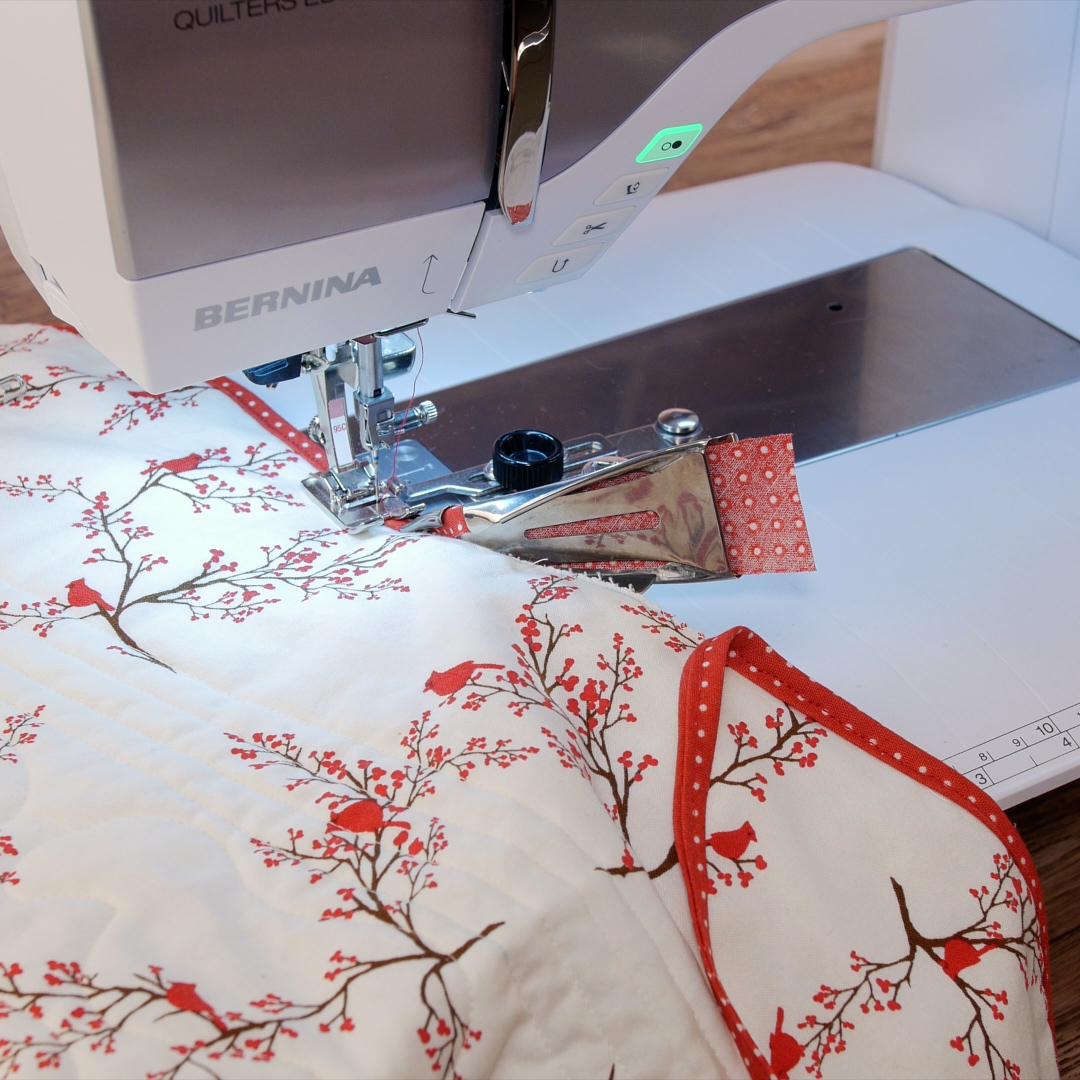 How to Finish a Quilt with Wavy Binding – Stitchin Heaven