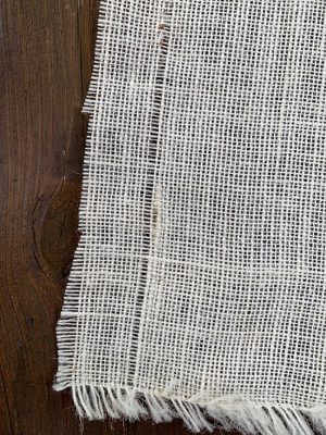 Sewing with Burlap: Tips and Tricks - WeAllSew