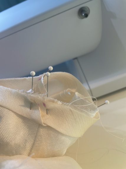 Baby Binding Tutorial : Pin Binding to Join Ends - WeAllSew