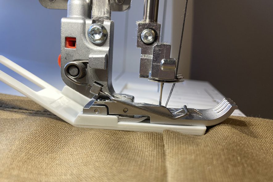 Overlocker_Height_Compensation_Tool_17_CS_Tool_on_Knit_HCT_WAS _BERNINA ...