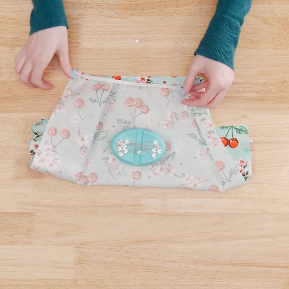 Plastic Bag Holder - WeAllSew