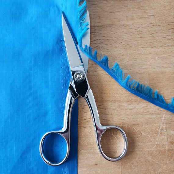 How to Make a Quilt Wrap - WeAllSew