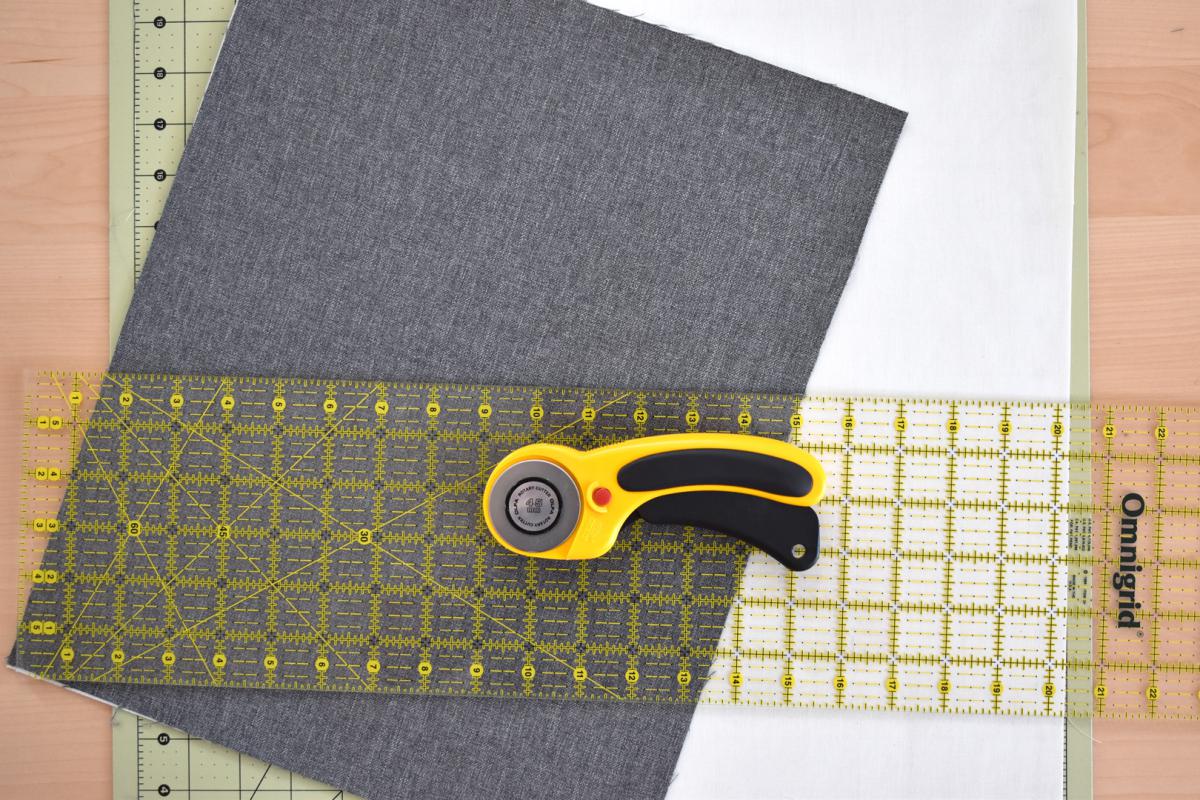 Pin Display Handbag Tutorial - WeAllSew