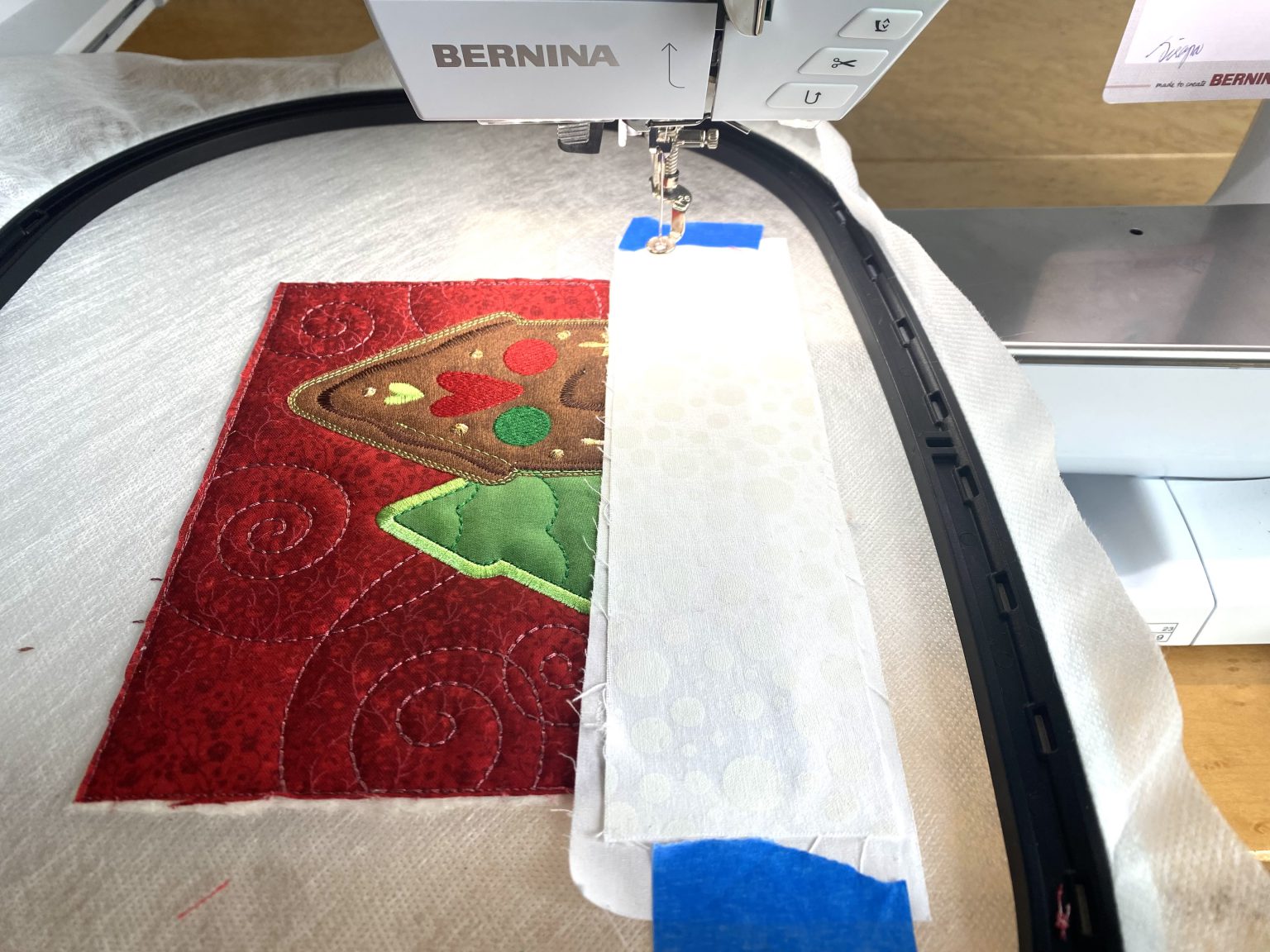 Hoopin' It Up: Embroidered Holiday Mug Rugs - WeAllSew