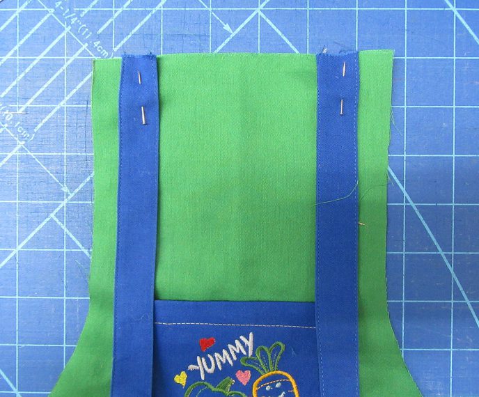 Easy Kid's Apron Tutorial - WeAllSew