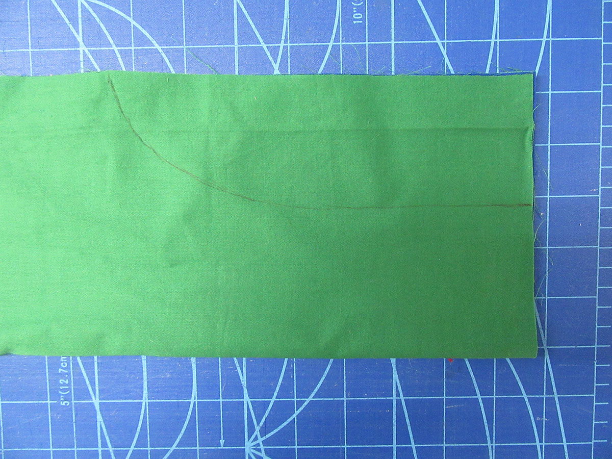 Easy Kid's Apron Tutorial - WeAllSew