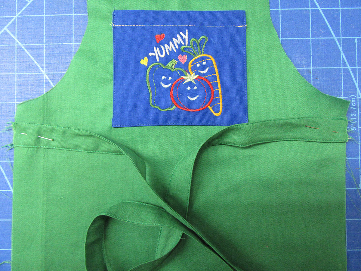 Easy Kid's Apron Tutorial - WeAllSew