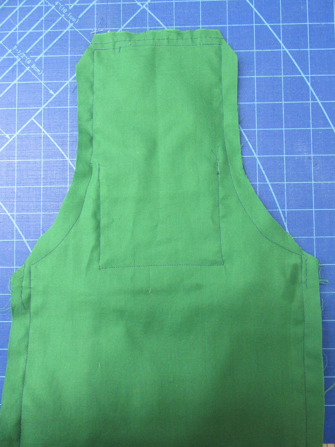 Easy Kid's Apron Tutorial - WeAllSew