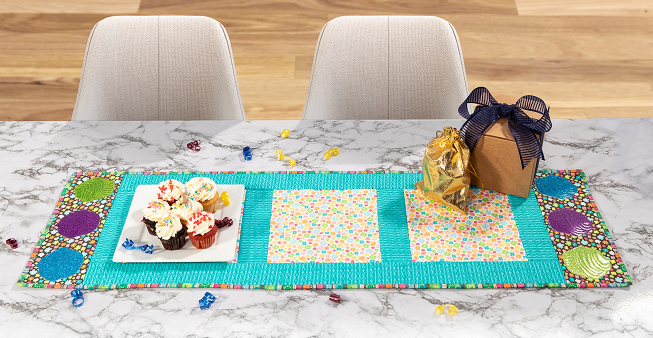 cupcake table runner_slider - WeAllSew