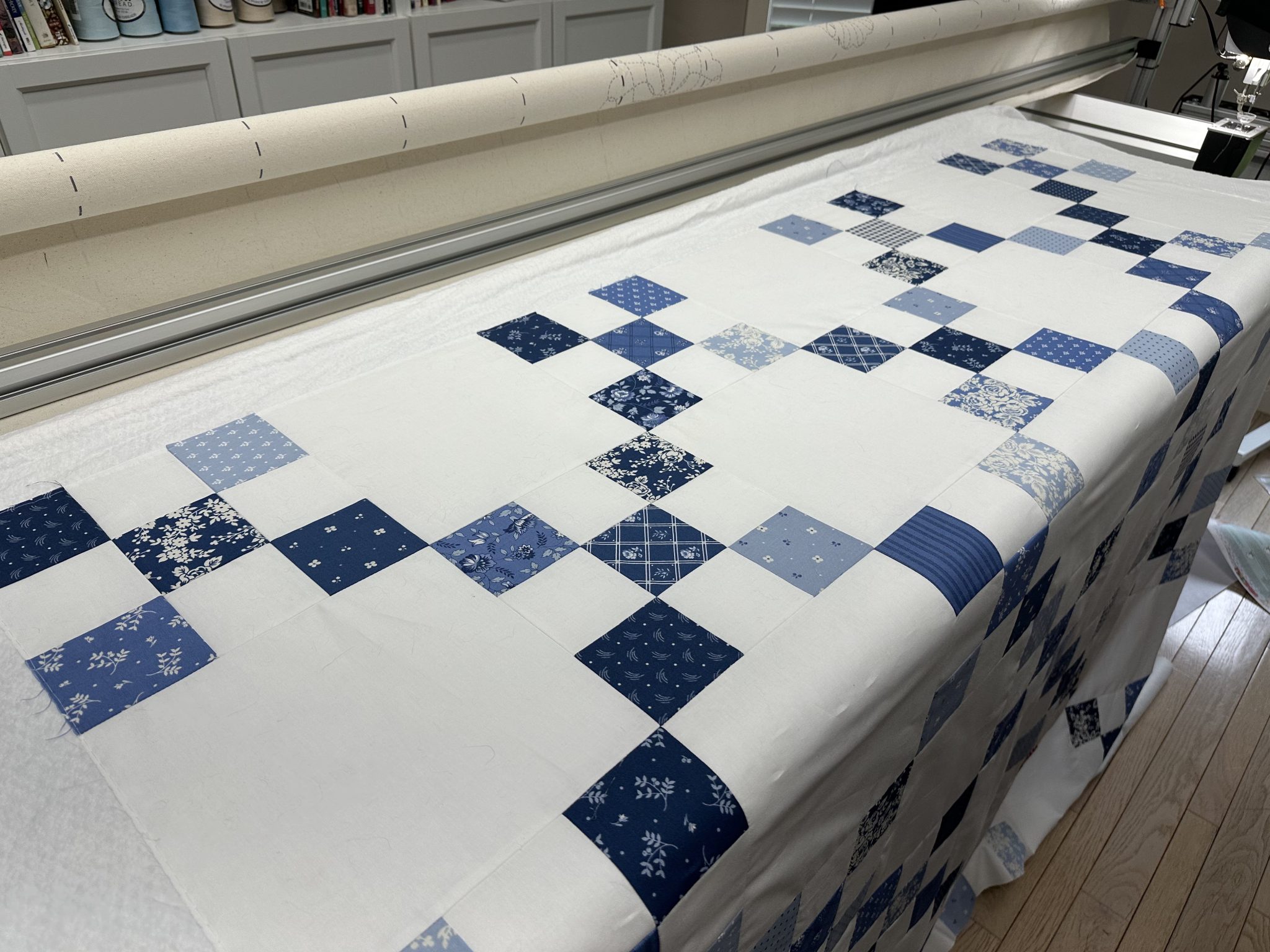 Free Pattern: The Aurora Quilt - WeAllSew