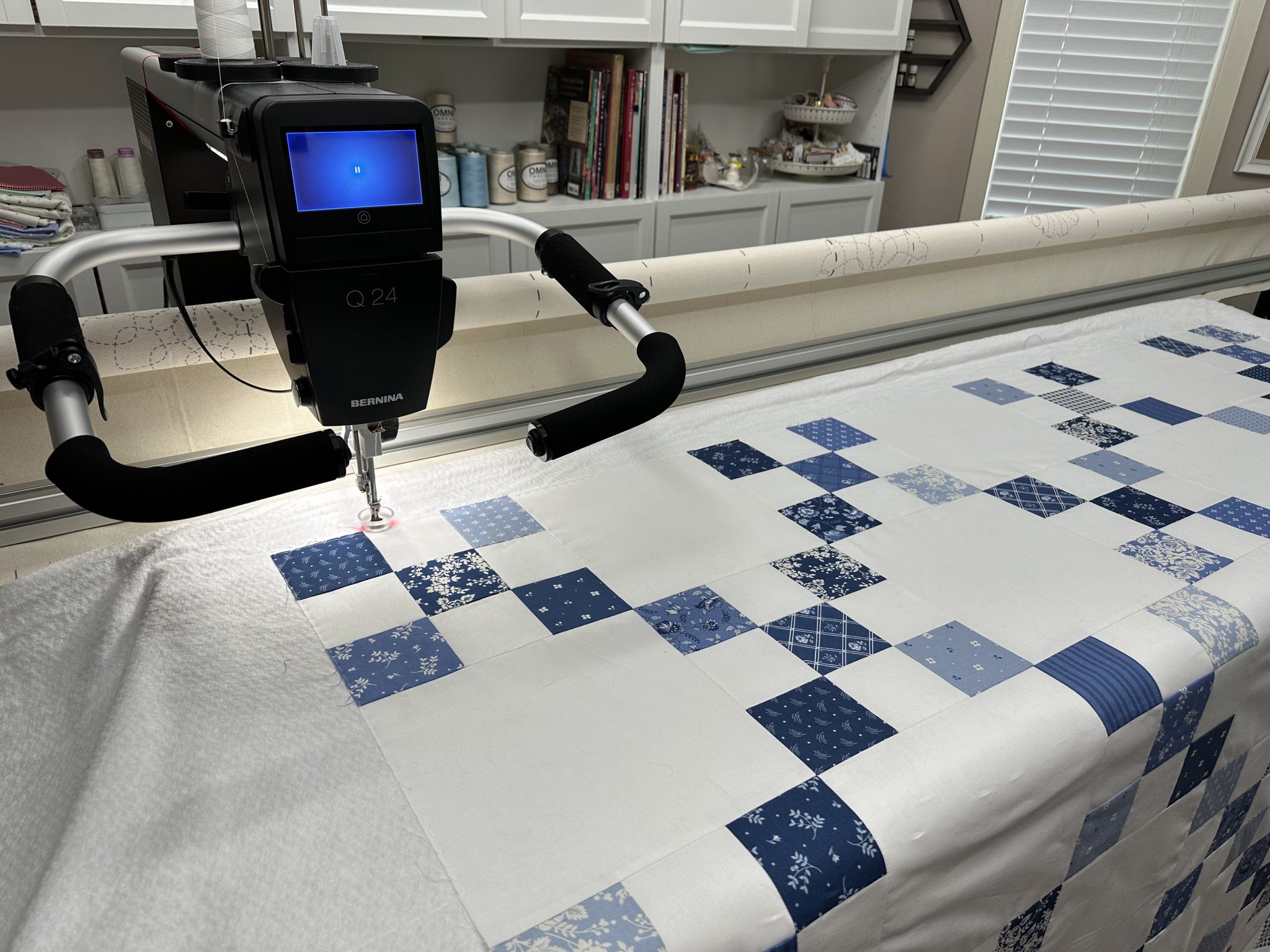 Free Pattern: The Aurora Quilt - WeAllSew