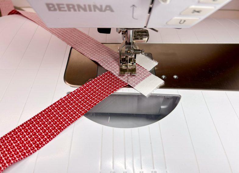 BLOG_04_sewing binding strips - WeAllSew